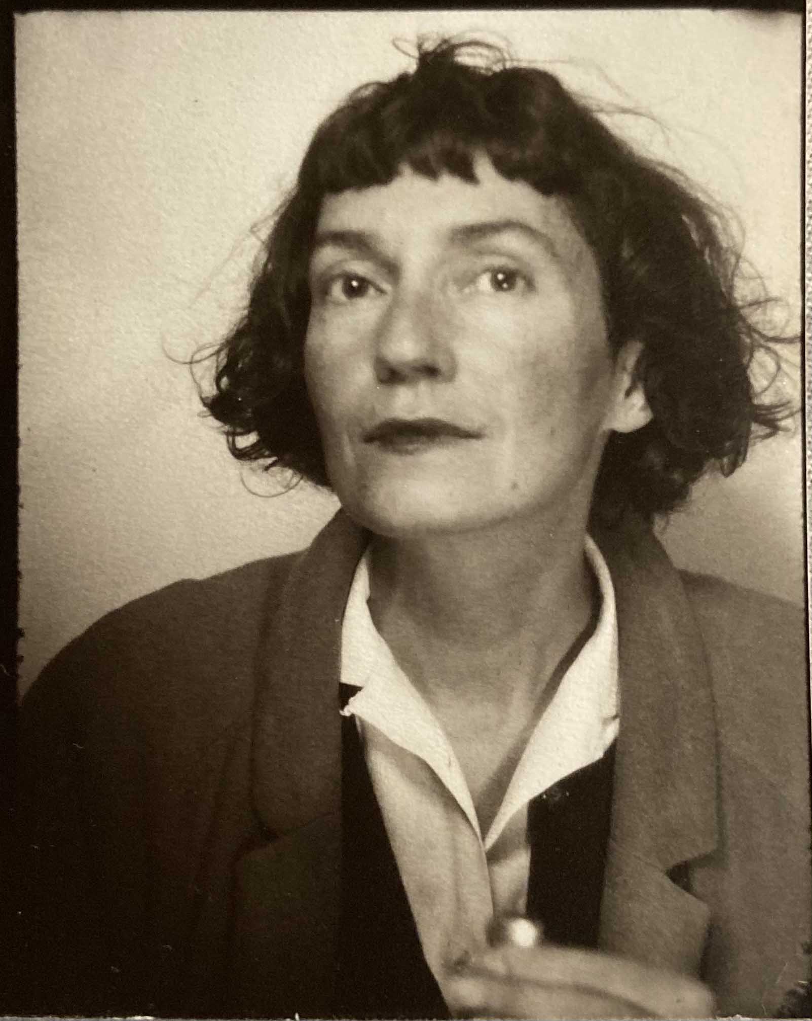 Delphine Debord | The American University of Paris